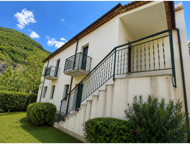 Edificio immerso nella natura - Vendita Casa indipendente da Privato a ...