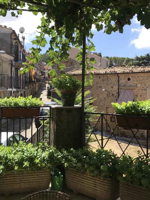 Casa indipendente in via Mercato, 1 - Vendita Casa indipendente da ...