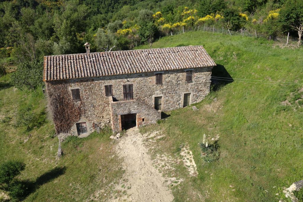 Casale Rustico parzialmente ristrutturato - Vendita Rustico/Casale da ...